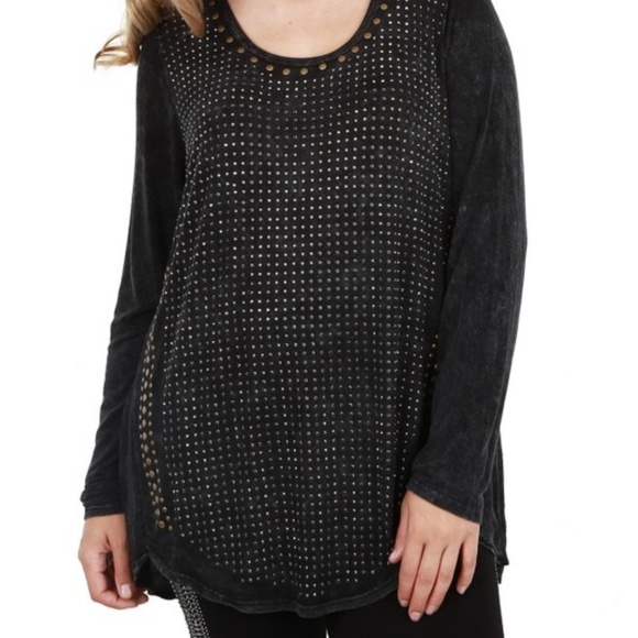 Vocal | Tops | Nwt Vocal Studded Tunic Bling Black Stunning Sm3x | Poshmark